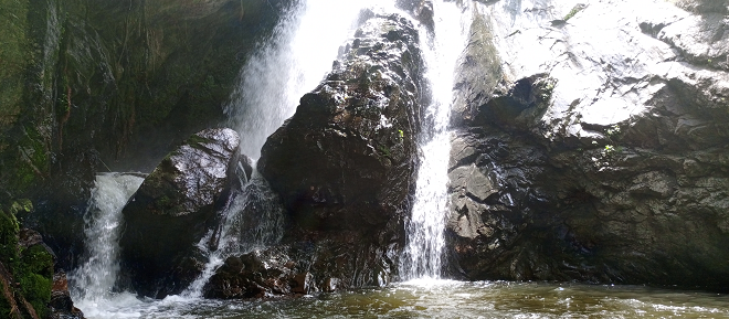 Kororo falls | Rwenzori mountains trekking, Rwenzori mountains climbing ...